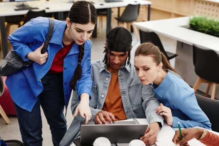 How To Embed a Video in Google Docs - Vegadocs
