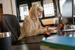 How to Work with Different Views in Microsoft Word - Vegadocs