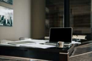 How to Quickly Zoom In and Out in Microsoft Word - Vegadocs